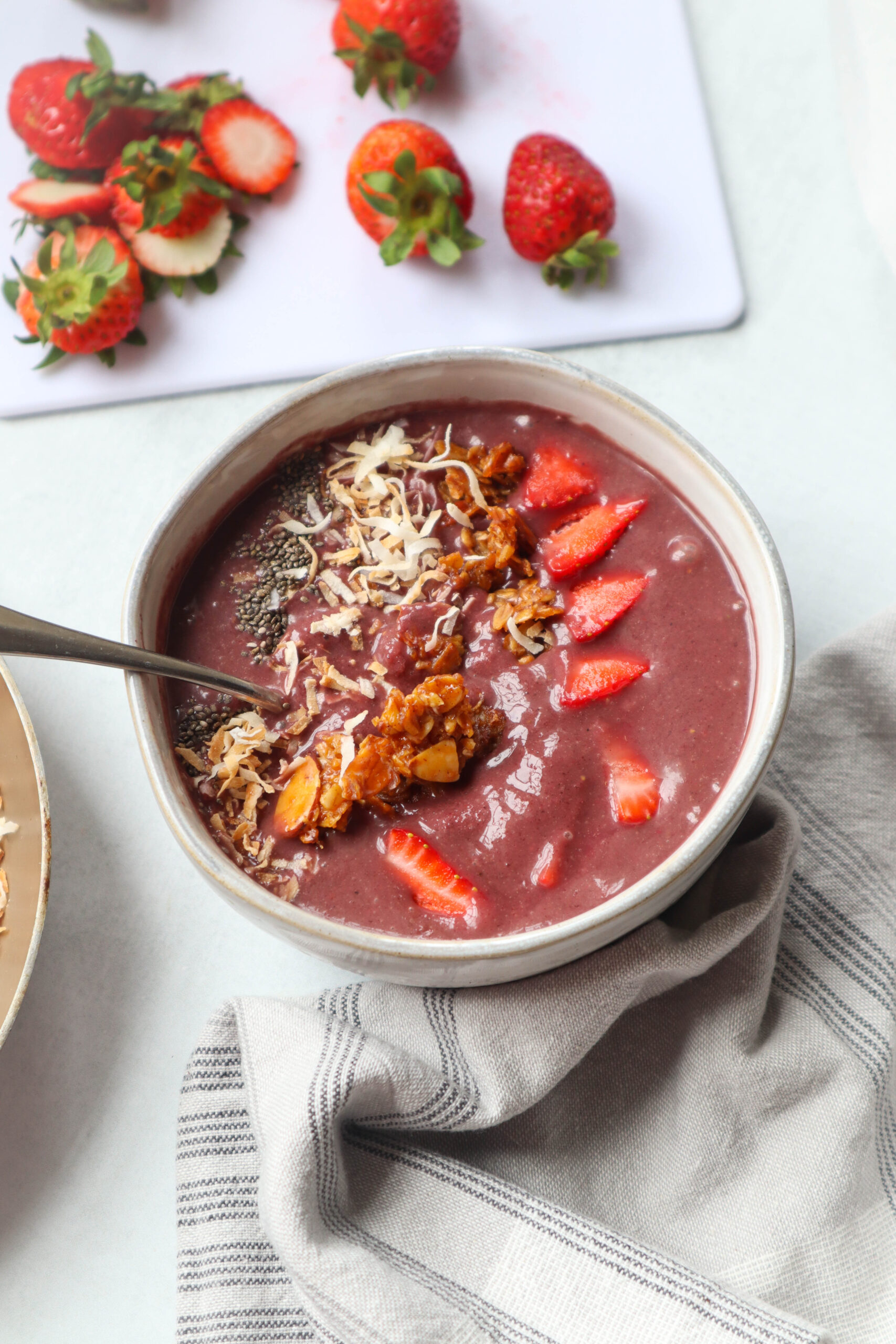 Strawberry Banana Acai Bowl - Bless This Meal